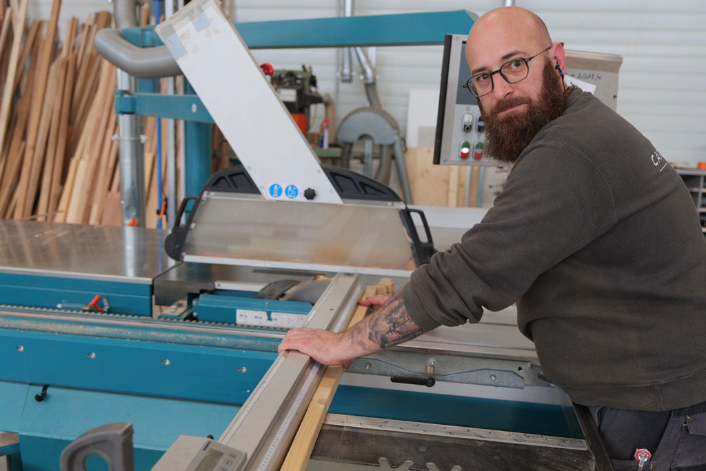 Recrutement actif de menuisiers pour notre atelier et menuisiers-poseurs